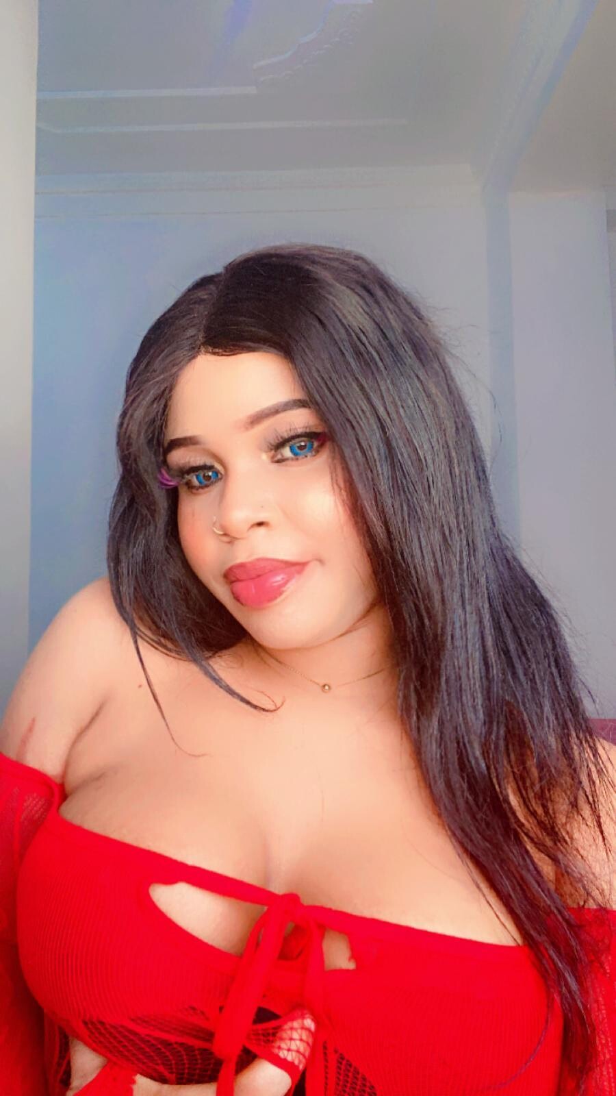 Itz Bella - Escorts in Qatar | LoveHUB.com