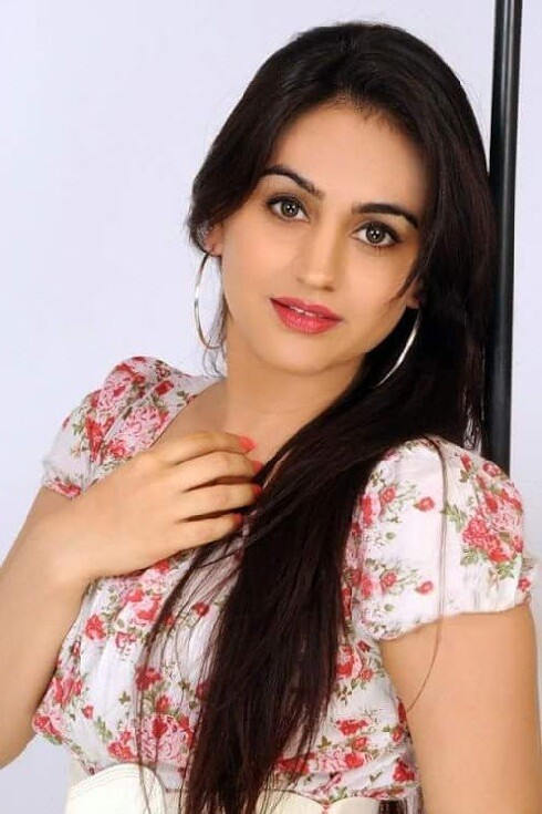 Pia Mehta Female Model Escort - Mumbai Escorts | LoveHUB.com